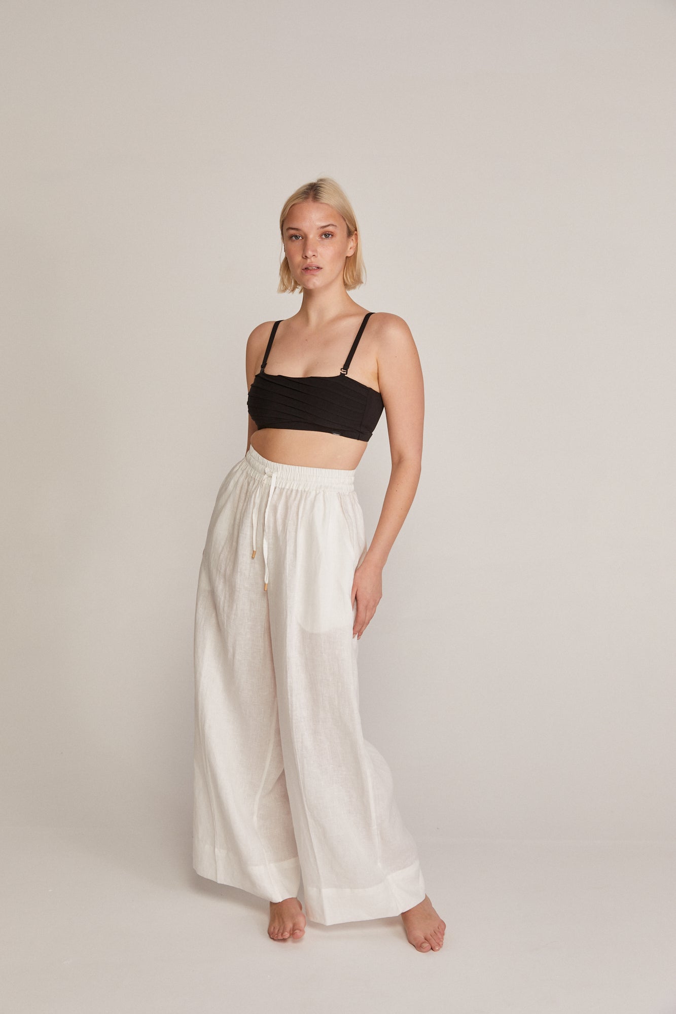 Le Buns | Organic Cotton Wireless Strapless Bra | Black | Size 6 - 20 ...